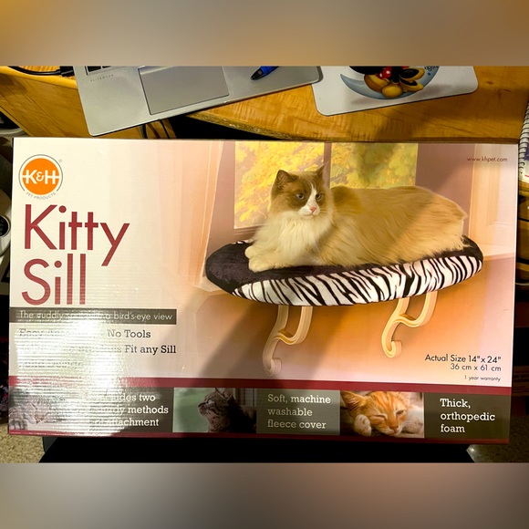 K&H Kitty Sill, NIB Beds